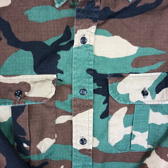 Eastern Shore | Shirts | Vintage Eastern Shore Camo Hunting Button ...